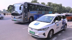 Electric buses on long-distance routes: Government plans big e-mobility ...